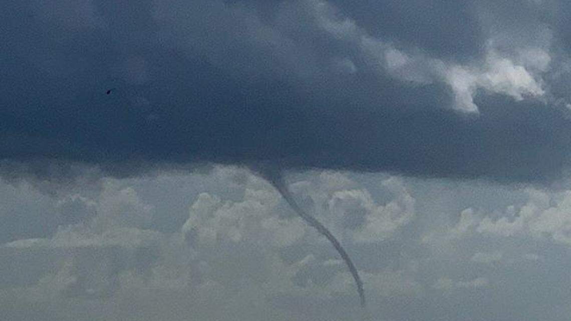 Here are the different types of waterspouts and tornadoes | Biloxi Sun ...
