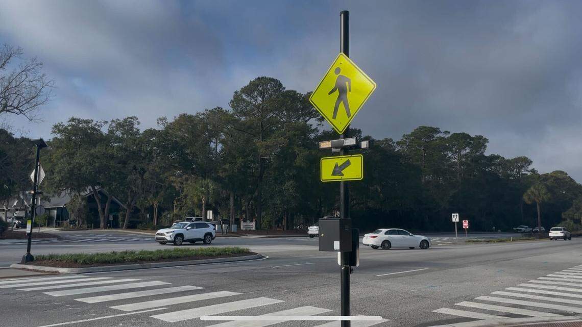Flashing lights at Hilton Head crosswalks — should you stop? | Hilton ...